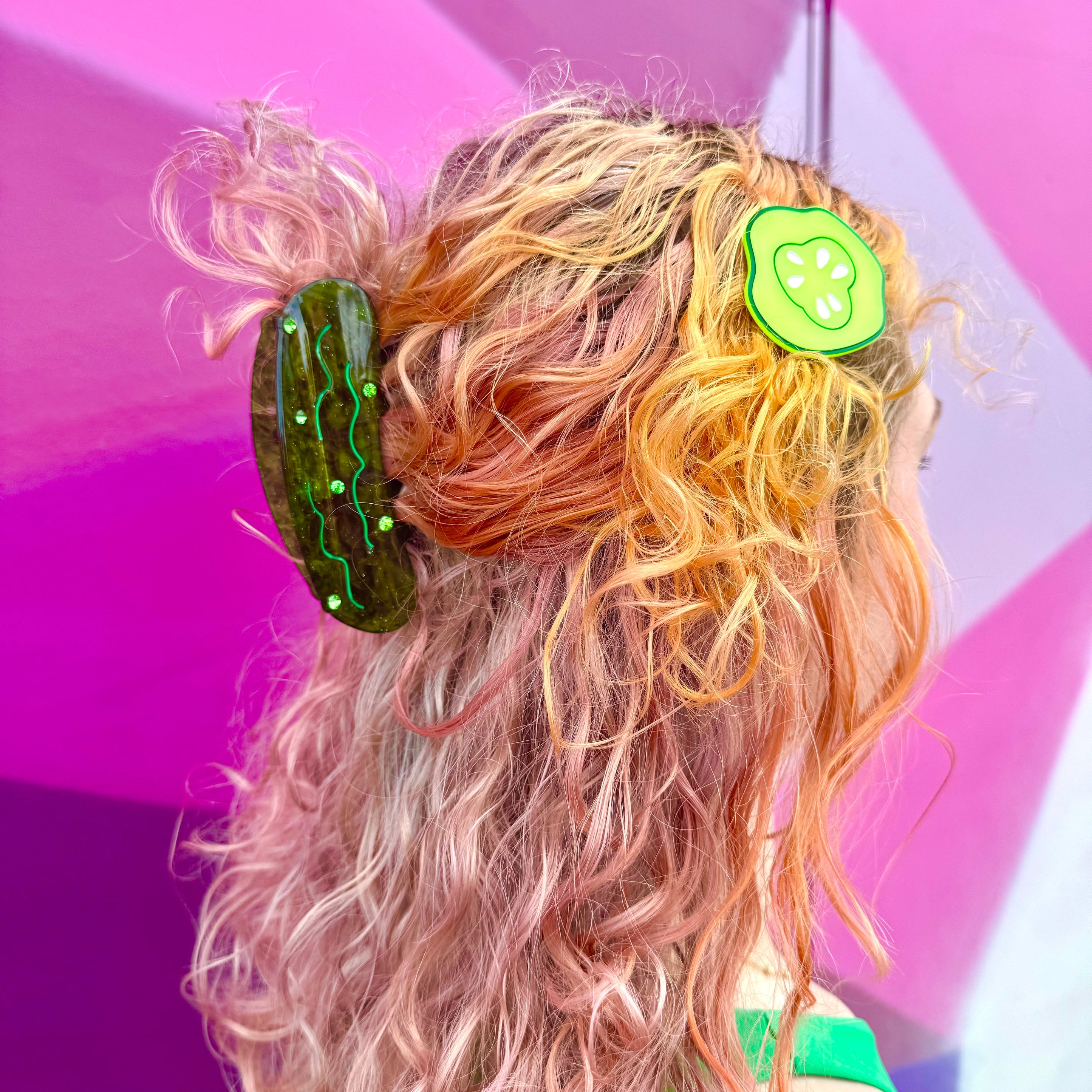 Pickle Hair Claw – Peach Beast